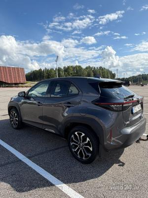Toyota Yaris Cross 2021 in Tallinn, with an engine capacity of 1.50 L and mileage of 109 thousand km for 15900 €, photo 7 on AUTOMOTO.COM.LV