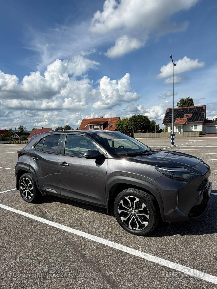 Toyota Yaris Cross 2021 in Tallinn, with an engine capacity of 1.50 L and mileage of 109 thousand km for 15900 €, photo 8 on AUTOMOTO.COM.LV