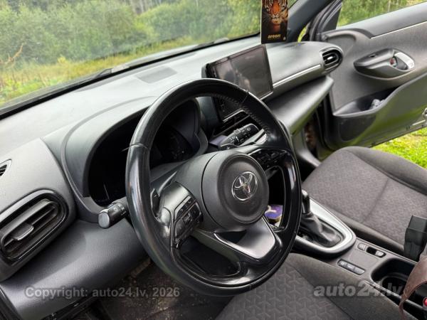 Toyota Yaris Cross 2021 in Tallinn, with an engine capacity of 1.50 L and mileage of 109 thousand km for 15900 €, photo 10 on AUTOMOTO.COM.LV