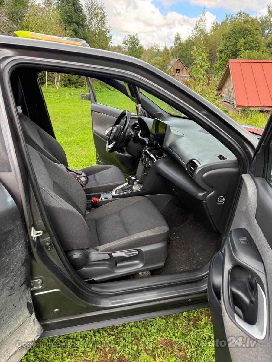 Toyota Yaris Cross 2021 in Tallinn, with an engine capacity of 1.50 L and mileage of 109 thousand km for 15900 €, photo 12 on AUTOMOTO.COM.LV