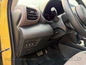 Toyota Yaris Cross 2022 in Parnu, with an engine capacity of 1.50 L and mileage of 56 thousand km for 24900 €, photo 12 on AUTOMOTO.COM.LV