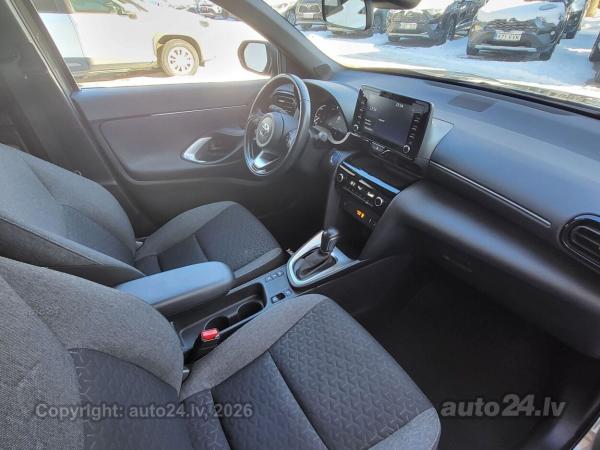 Toyota Yaris Cross 2023 Tallina, ar dzinēja tilpumu 1.49 L un nobraukumu 105 tūkst. km par 19995 €, foto 6 vietnē AUTOMOTO.COM.LV