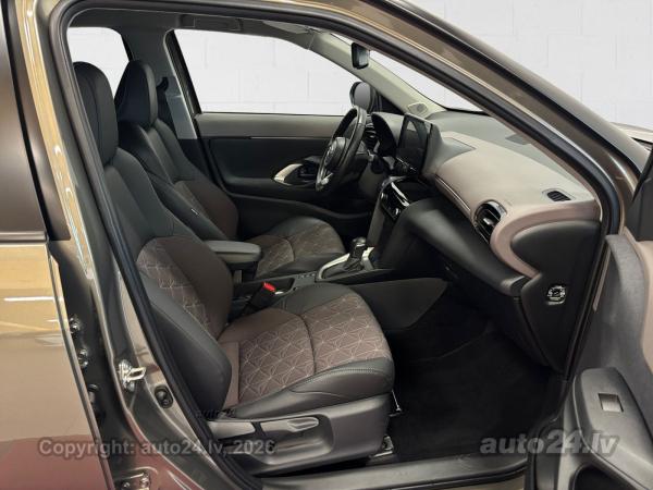 Toyota Yaris Cross 2024 Tartu, ar dzinēja tilpumu 1.50 L un nobraukumu 46 tūkst. km par 24690 €, foto 7 vietnē AUTOMOTO.COM.LV