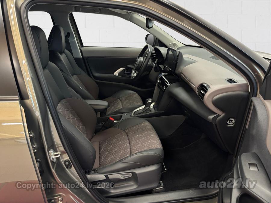 Toyota Yaris Cross 2024 Tartu, ar dzinēja tilpumu 1.50 L un nobraukumu 46 tūkst. km par 24690 €, foto 7 vietnē AUTOMOTO.COM.LV