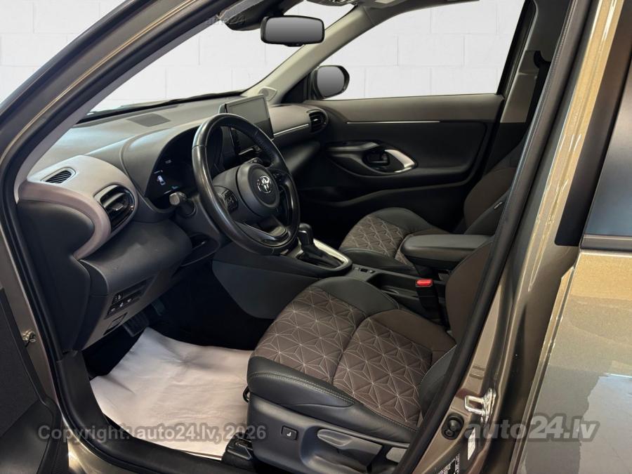 Toyota Yaris Cross 2024 Tartu, ar dzinēja tilpumu 1.50 L un nobraukumu 46 tūkst. km par 24690 €, foto 12 vietnē AUTOMOTO.COM.LV