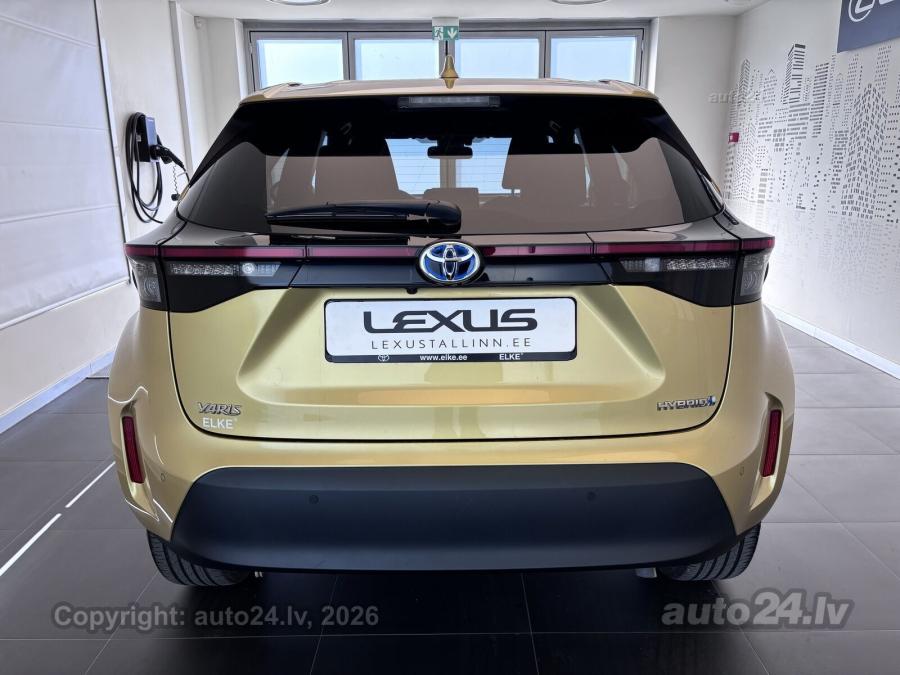 Toyota Yaris Cross 2024 Tallina, ar dzinēja tilpumu 1.50 L un nobraukumu 24 tūkst. km par 24900 €, foto 4 vietnē AUTOMOTO.COM.LV
