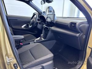 Toyota Yaris Cross 2024 Tallina, ar dzinēja tilpumu 1.50 L un nobraukumu 24 tūkst. km par 24900 €, foto 8 vietnē AUTOMOTO.COM.LV