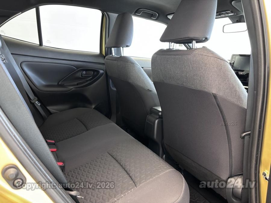Toyota Yaris Cross 2024 Tallina, ar dzinēja tilpumu 1.50 L un nobraukumu 24 tūkst. km par 24900 €, foto 9 vietnē AUTOMOTO.COM.LV