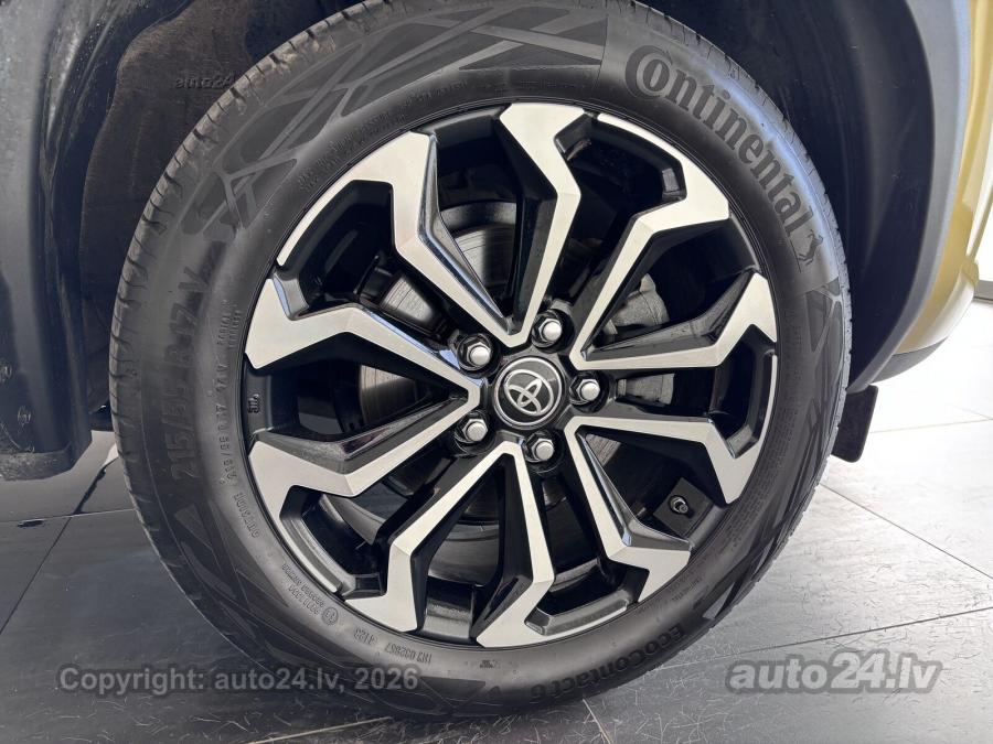 Toyota Yaris Cross 2024 Tallina, ar dzinēja tilpumu 1.50 L un nobraukumu 24 tūkst. km par 24900 €, foto 16 vietnē AUTOMOTO.COM.LV