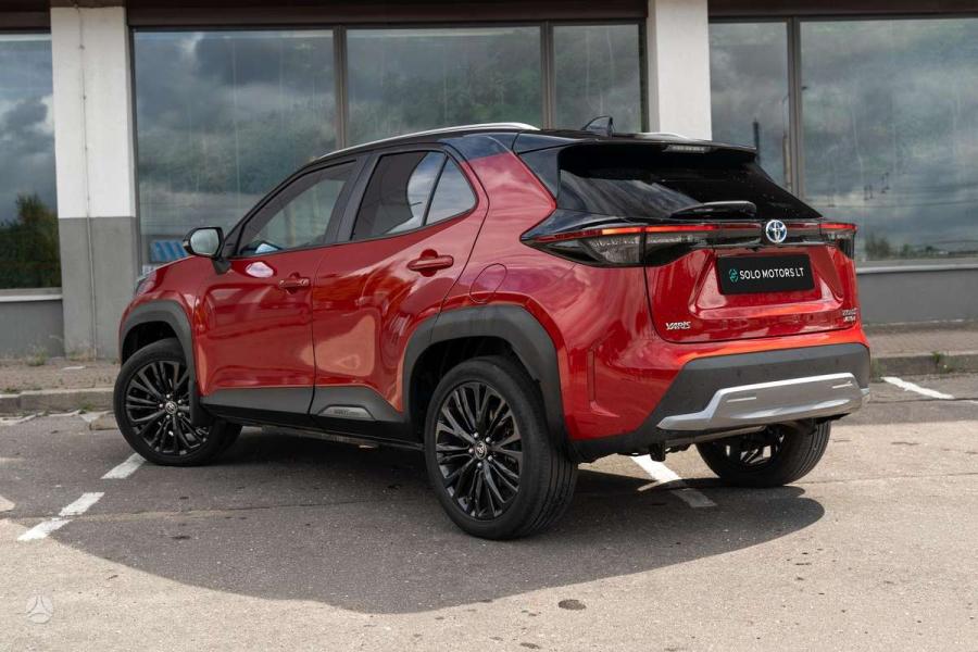 Красный Тойота Yaris Cross 2021 в Вильнюс, объемом двигателя 1.49 л и пробегом 60 тыс. км за 22500 €, фото 5 на AUTOMOTO.COM.LV