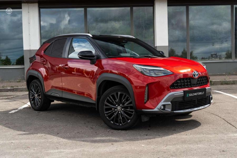 Красный Тойота Yaris Cross 2021 в Вильнюс, объемом двигателя 1.49 л и пробегом 60 тыс. км за 22500 €, фото 8 на AUTOMOTO.COM.LV