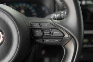 Красный Тойота Yaris Cross 2021 в Вильнюс, объемом двигателя 1.49 л и пробегом 60 тыс. км за 22500 €, фото 17 на AUTOMOTO.COM.LV