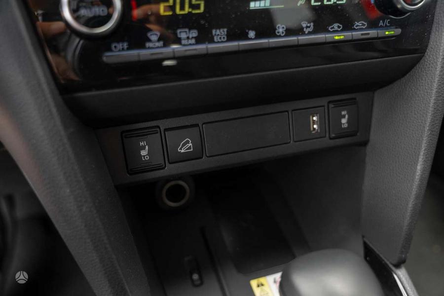 Красный Тойота Yaris Cross 2021 в Вильнюс, объемом двигателя 1.49 л и пробегом 60 тыс. км за 22500 €, фото 24 на AUTOMOTO.COM.LV