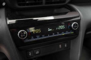 Красный Тойота Yaris Cross 2021 в Вильнюс, объемом двигателя 1.49 л и пробегом 60 тыс. км за 21500 €, фото 25 на AUTOMOTO.COM.LV