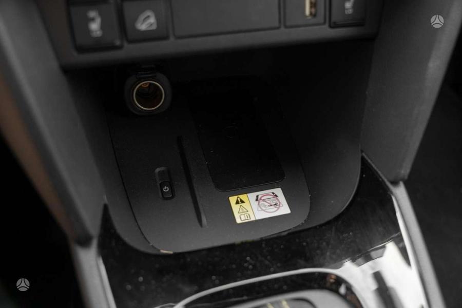 Красный Тойота Yaris Cross 2021 в Вильнюс, объемом двигателя 1.49 л и пробегом 60 тыс. км за 21500 €, фото 26 на AUTOMOTO.COM.LV