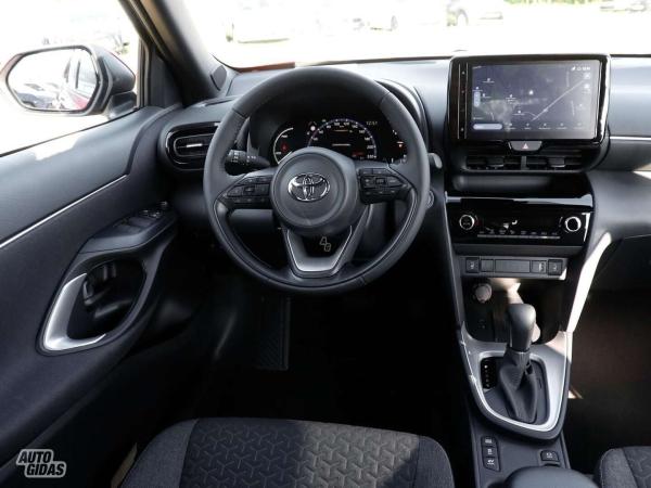 Sarkans Toyota Yaris Cross 2022 Kauņa, ar dzinēja tilpumu 1.50 L un nobraukumu 15 tūkst. km par 25695 €, foto 9 vietnē AUTOMOTO.COM.LV