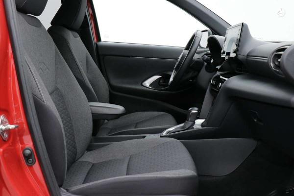 Sarkans Toyota Yaris Cross 2022 Viļņa, ar dzinēja tilpumu 1.49 L un nobraukumu 60 tūkst. km par 23900 €, foto 9 vietnē AUTOMOTO.COM.LV