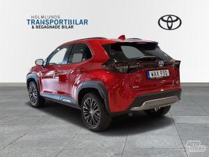 Red Toyota Yaris Cross 2023 in Kaunas, with an engine capacity of 0.00 L and mileage of 14 thousand km for 32829 €, photo 2 on AUTOMOTO.COM.LV