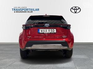 Red Toyota Yaris Cross 2023 in Kaunas, with an engine capacity of 0.00 L and mileage of 14 thousand km for 32829 €, photo 4 on AUTOMOTO.COM.LV