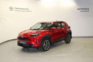 Красный Тойота Yaris Cross 2023 в Каунас, объемом двигателя 1.49 л и пробегом 35 тыс. км за 24500 €, фото  на AUTOMOTO.COM.LV