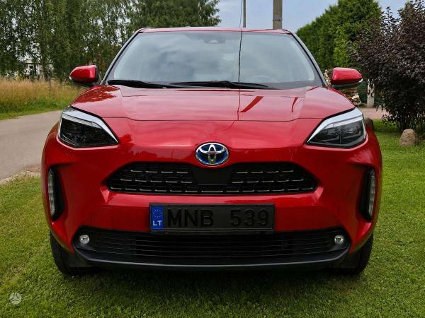 Toyota Yaris Cross 2023 in Trakai on AUTOMOTO.COM.LV Red Toyota Yaris Cross 2023 in Trakai, with an engine capacity of 1.49 L and mileage of 48 thousand km for 25000 €, photo 1 on AUTOMOTO.COM.LV