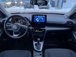 Sarkans Toyota Yaris Cross 2024 Kauņa, ar dzinēja tilpumu 1.49 L un nobraukumu 30 tūkst. km par 12400 €, foto 16 vietnē AUTOMOTO.COM.LV