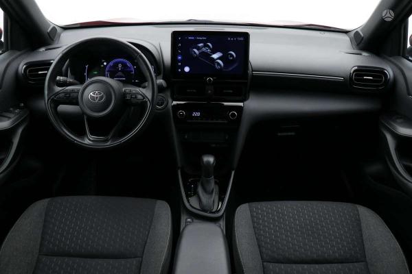 Sarkans Toyota Yaris Cross 2024 Viļņa, ar dzinēja tilpumu 1.49 L un nobraukumu 38 tūkst. km par 24900 €, foto 7 vietnē AUTOMOTO.COM.LV