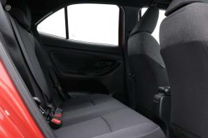 Red Toyota Yaris Cross 2024 in Vilnius, with an engine capacity of 1.49 L and mileage of 38 thousand km for 24900 €, photo 11 on AUTOMOTO.COM.LV