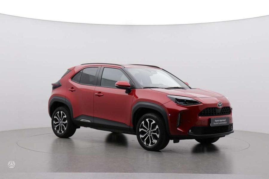 Red Toyota Yaris Cross 2024 in Vilnius, with an engine capacity of 1.49 L and mileage of 38 thousand km for 24900 €, photo 20 on AUTOMOTO.COM.LV