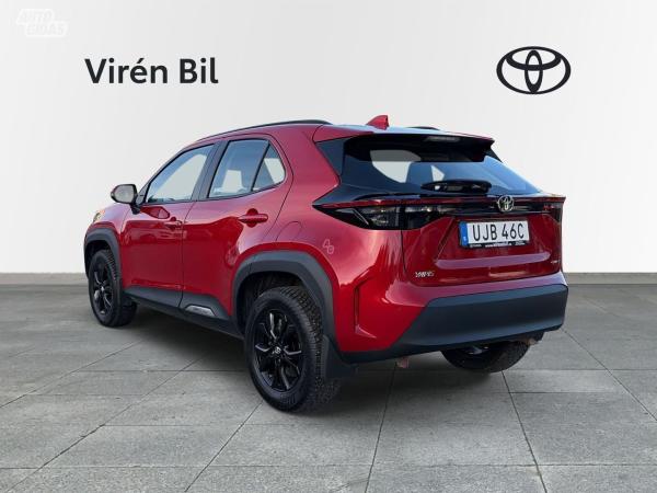 Sarkans Toyota Yaris Cross 2025 Kauņa, ar dzinēja tilpumu 0.00 L un nobraukumu 22 tūkst. km par 31184 €, foto 2 vietnē AUTOMOTO.COM.LV