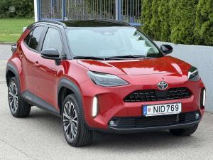Sarkans Toyota Yaris Cross 2025 Viļņa, ar dzinēja tilpumu 1.49 L un nobraukumu 7 tūkst. km par 30500 €, foto 4 vietnē AUTOMOTO.COM.LV
