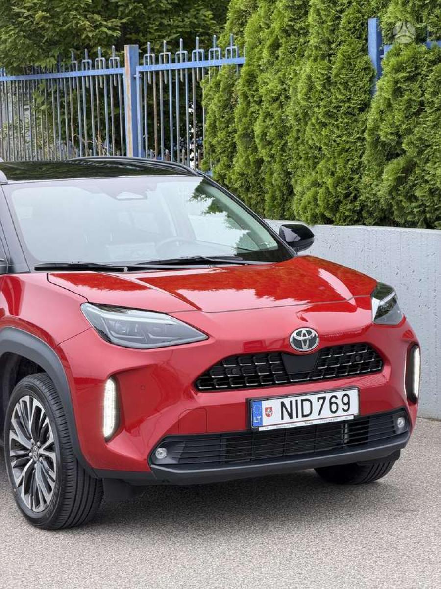 Sarkans Toyota Yaris Cross 2025 Viļņa, ar dzinēja tilpumu 1.49 L un nobraukumu 7 tūkst. km par 30500 €, foto 8 vietnē AUTOMOTO.COM.LV