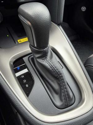 Sarkans Toyota Yaris Cross 2025 Viļņa, ar dzinēja tilpumu 1.49 L un nobraukumu 7 tūkst. km par 30500 €, foto 23 vietnē AUTOMOTO.COM.LV