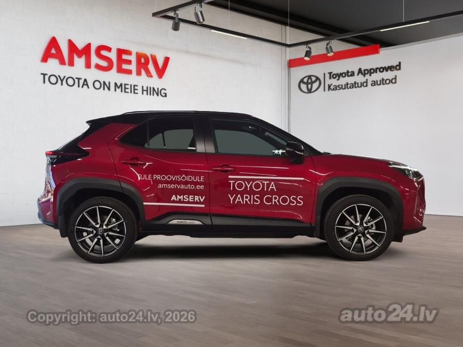 Красный Тойота Yaris Cross 2026 в Таллин, объемом двигателя 1.50 л и пробегом 3 тыс. км за 33290 €, фото 4 на AUTOMOTO.COM.LV