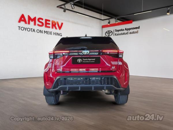 Красный Тойота Yaris Cross 2026 в Таллин, объемом двигателя 1.50 л и пробегом 3 тыс. км за 33290 €, фото 4 на AUTOMOTO.COM.LV