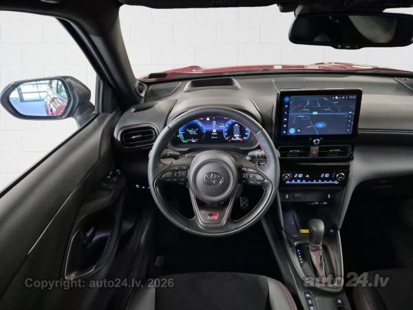 Красный Тойота Yaris Cross 2026 в Таллин, объемом двигателя 1.50 л и пробегом 3 тыс. км за 33290 €, фото 9 на AUTOMOTO.COM.LV
