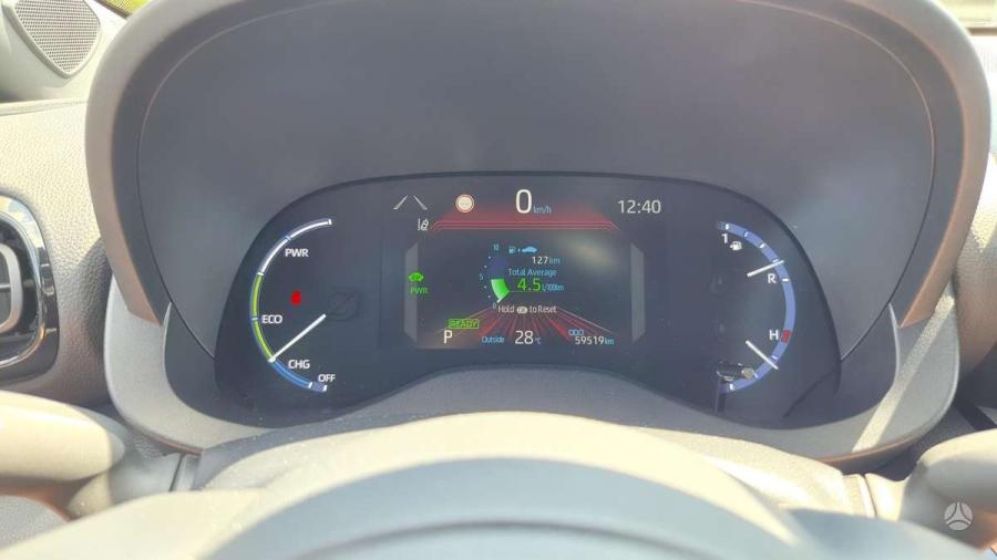 Sarkans Toyota Yaris Cross 2022 Viļņa, ar dzinēja tilpumu 1.49 L un nobraukumu 60 tūkst. km par 20000 €, foto 20 vietnē AUTOMOTO.COM.LV