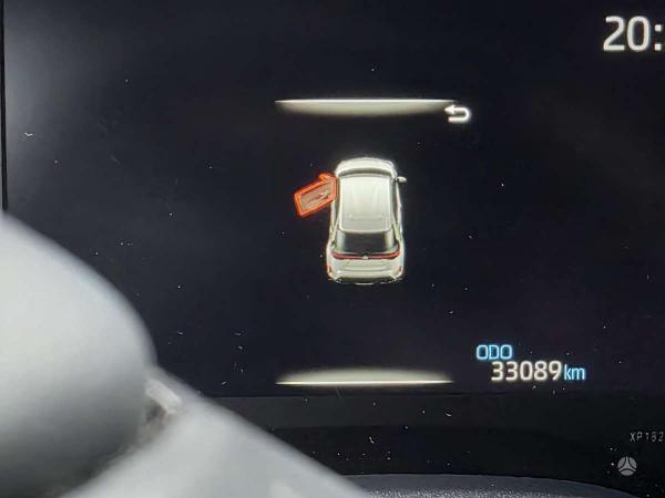 Sarkans Toyota Yaris Cross 2022 Kauņa, ar dzinēja tilpumu 1.49 L un nobraukumu 33 tūkst. km par 25000 €, foto 5 vietnē AUTOMOTO.COM.LV