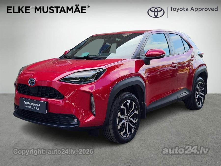 Красный Тойота Yaris Cross 2022 в Таллин, объемом двигателя 1.49 л и пробегом 30 тыс. км за 21995 €, фото 1 на AUTOMOTO.COM.LV