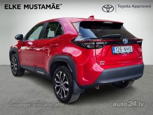 Red Toyota Yaris Cross 2022 in Tallinn, with an engine capacity of 1.49 L and mileage of 30 thousand km for 21995 €, photo 18 on AUTOMOTO.COM.LV