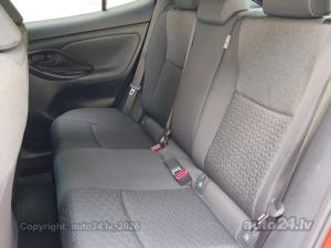 Red Toyota Yaris Cross 2022 in Tallinn, with an engine capacity of 1.49 L and mileage of 30 thousand km for 21995 €, photo 20 on AUTOMOTO.COM.LV
