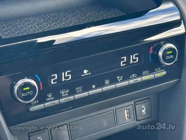 Красный Тойота Yaris Cross 2024 в Таллин, объемом двигателя 1.50 л и пробегом 25 тыс. км за 24690 €, фото 9 на AUTOMOTO.COM.LV