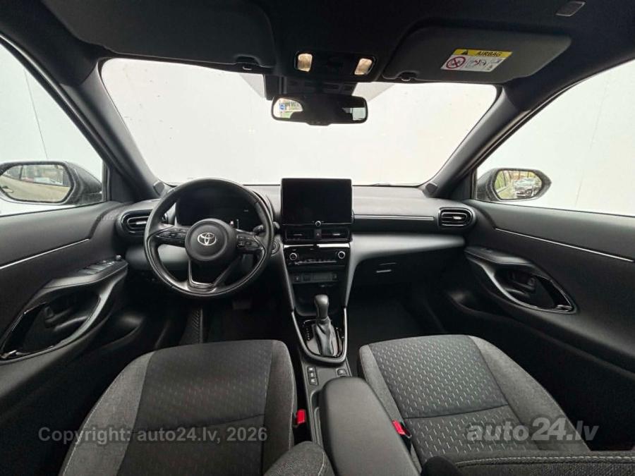 Тойота Yaris Cross 2024 в Таллин, объемом двигателя 1.49 л и пробегом 40 тыс. км за 24495 €, фото 9 на AUTOMOTO.COM.LV