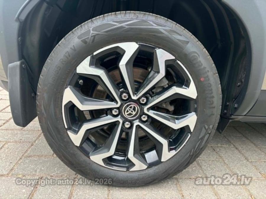 Тойота Yaris Cross 2024 в Таллин, объемом двигателя 1.49 л и пробегом 40 тыс. км за 24495 €, фото 17 на AUTOMOTO.COM.LV