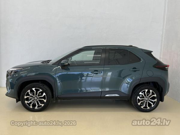 Тойота Yaris Cross 2025 в Раквере, объемом двигателя 1.49 л и пробегом 7 тыс. км за 27990 €, фото 2 на AUTOMOTO.COM.LV