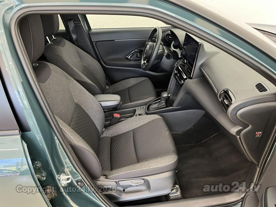 Тойота Yaris Cross 2025 в Раквере, объемом двигателя 1.49 л и пробегом 7 тыс. км за 27990 €, фото 17 на AUTOMOTO.COM.LV