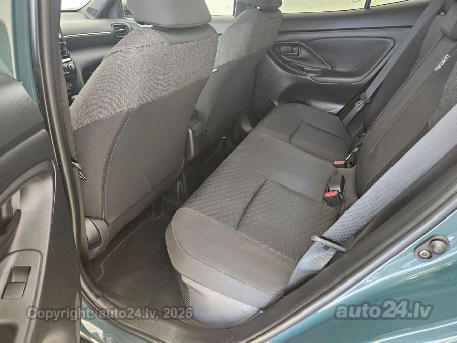 Тойота Yaris Cross 2025 в Раквере, объемом двигателя 1.49 л и пробегом 10 тыс. км за 26990 €, фото 13 на AUTOMOTO.COM.LV