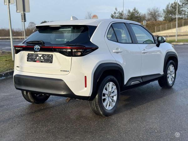 Balts Toyota Yaris Cross 2021 Viļņa, ar dzinēja tilpumu 1.49 L un nobraukumu 161 tūkst. km par 16950 €, foto 7 vietnē AUTOMOTO.COM.LV