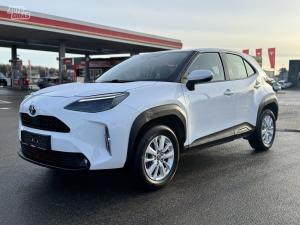 Balts Toyota Yaris Cross 2021 Viļņa, ar dzinēja tilpumu 1.50 L un nobraukumu 161 tūkst. km par 16950 €, foto  vietnē AUTOMOTO.COM.LV