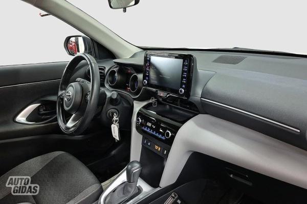 Balts Toyota Yaris Cross 2021 Kauņa, ar dzinēja tilpumu 0.00 L un nobraukumu 41 tūkst. km par 28324 €, foto 6 vietnē AUTOMOTO.COM.LV